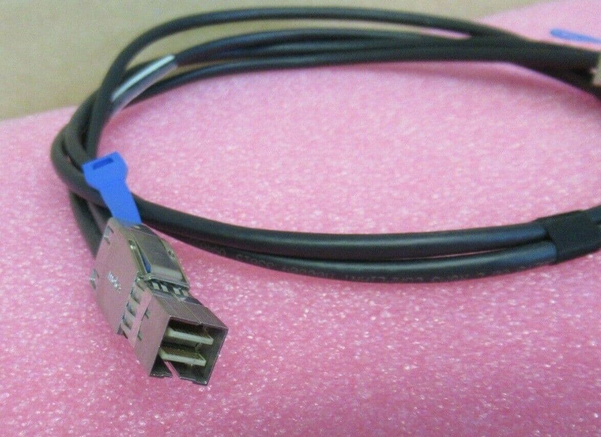 Molex iPass x4 MiniSAS HD-MiniSAS 2 0 1 0m 28AWG SAS Cable 1110683201