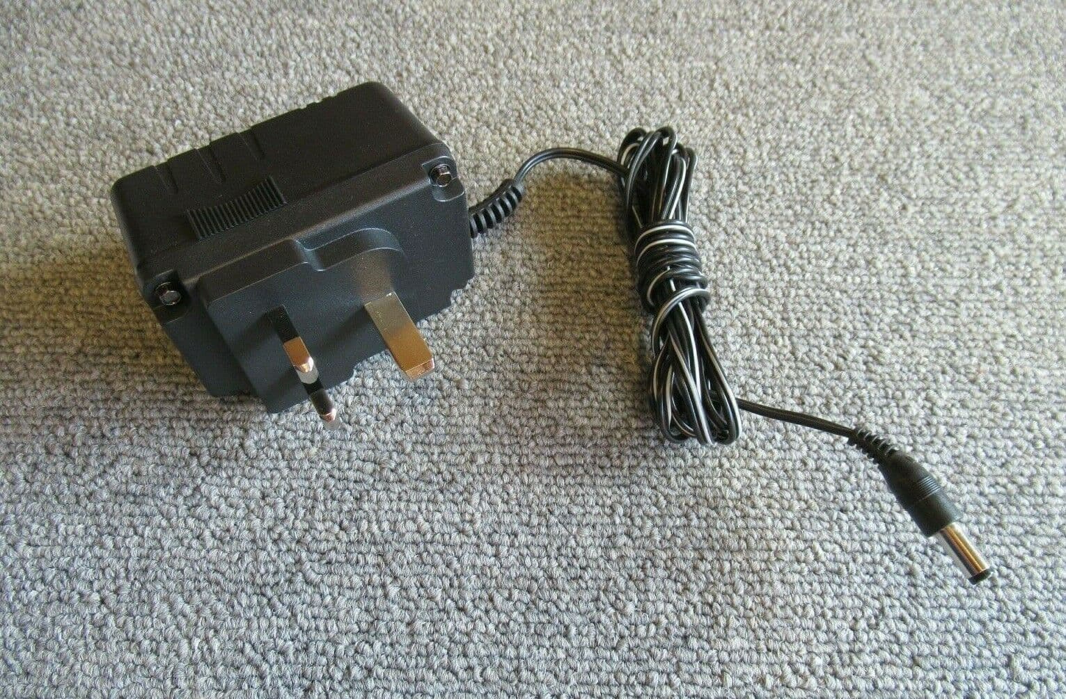 MPW T41A-9-500-3 98-1-09-002 UK 3-Pin Plug AC Power Adapter 9V 500mA 4 5W