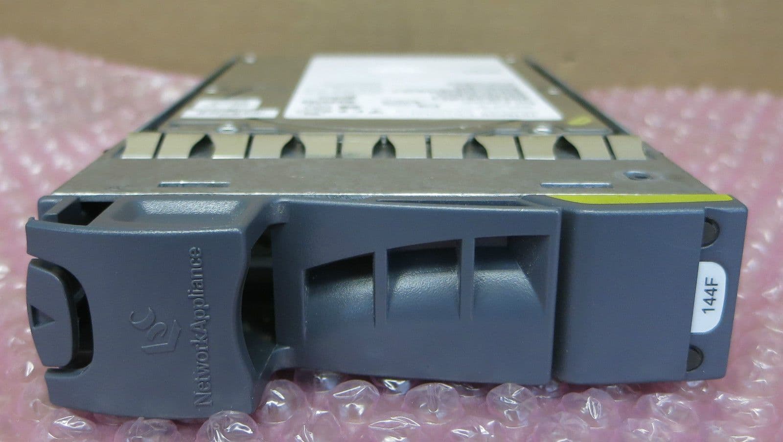 NetApp 147GB 10K FC-AL Fibre Channel 108-00082 A1 Hard Disk Drive In Caddy