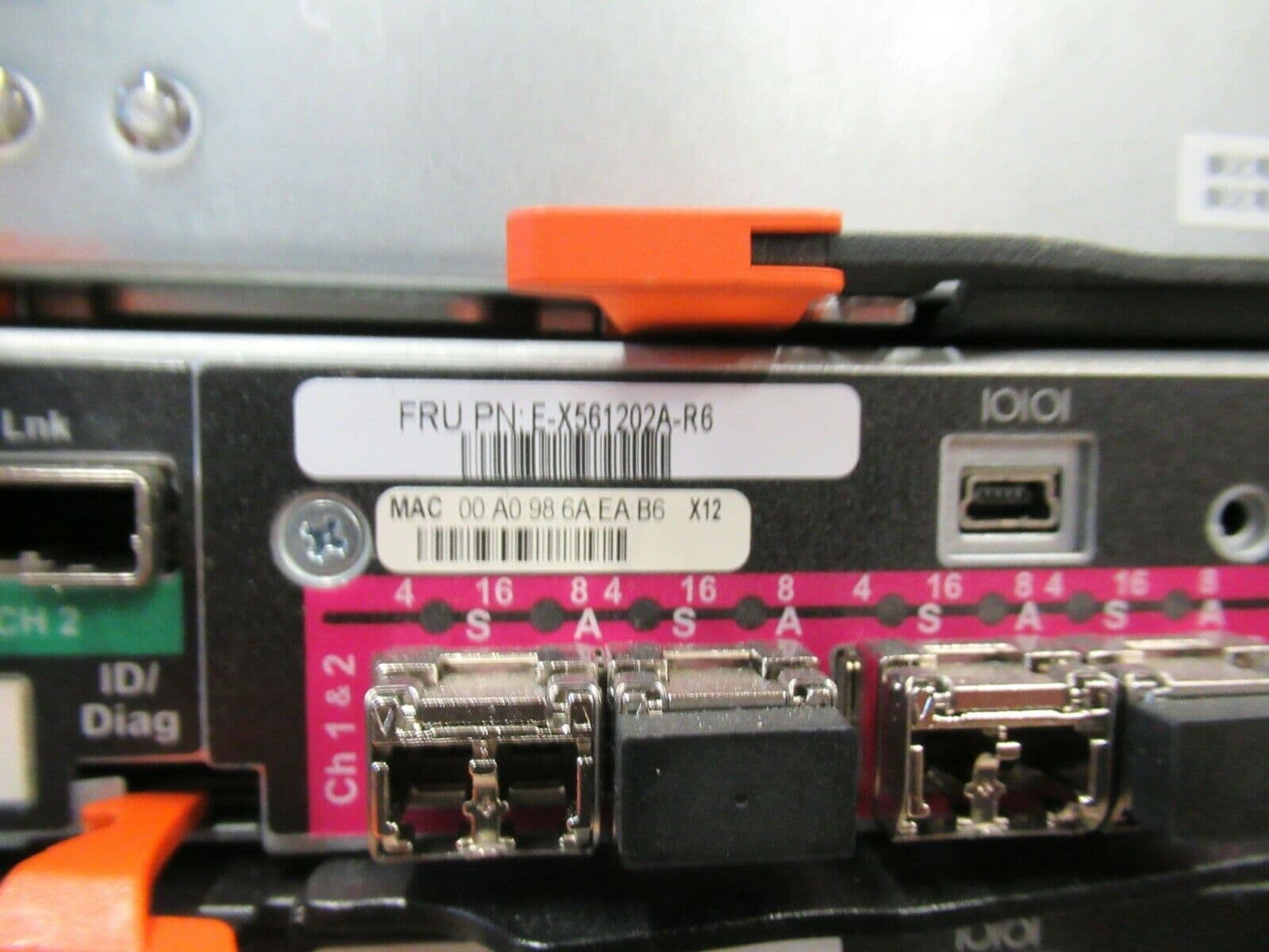 Netapp DE6600 Storage Enclosure 60x 3 5" HDD Bay 2 x E-561202A-R6 16GB FC