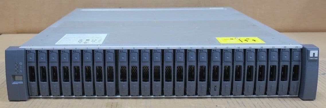 NetApp DS2246 Disk Array 24x 450GB 10K HDD 2x IOM6 Controllers 2x 750w PSU