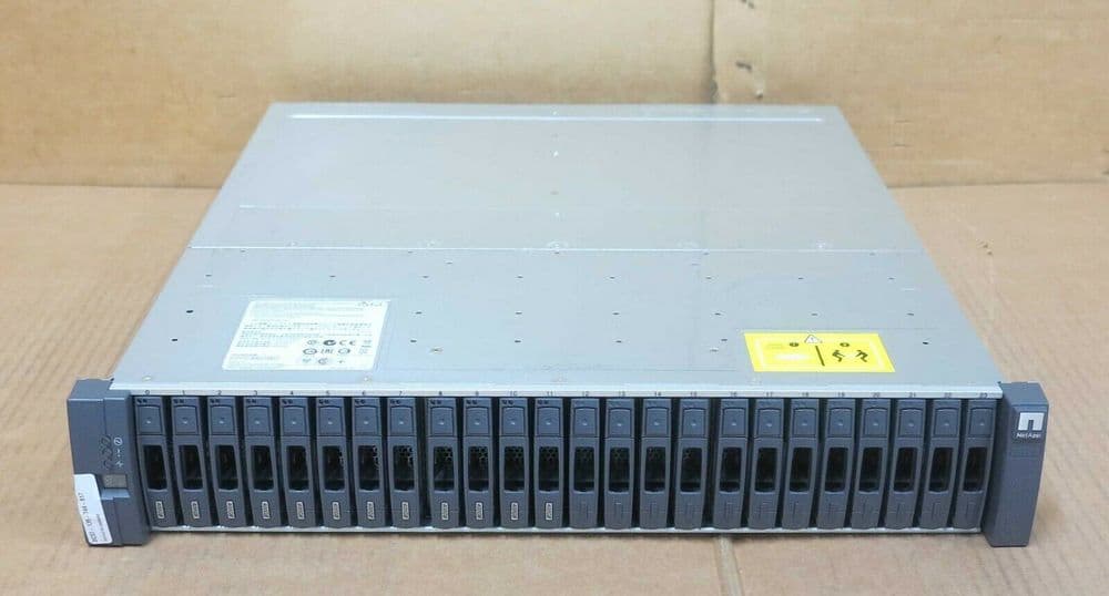 NetApp DS2246 NAJ-1001 Disk Array 12x 400GB SSD 2x IOM6 Controllers 2x PSU