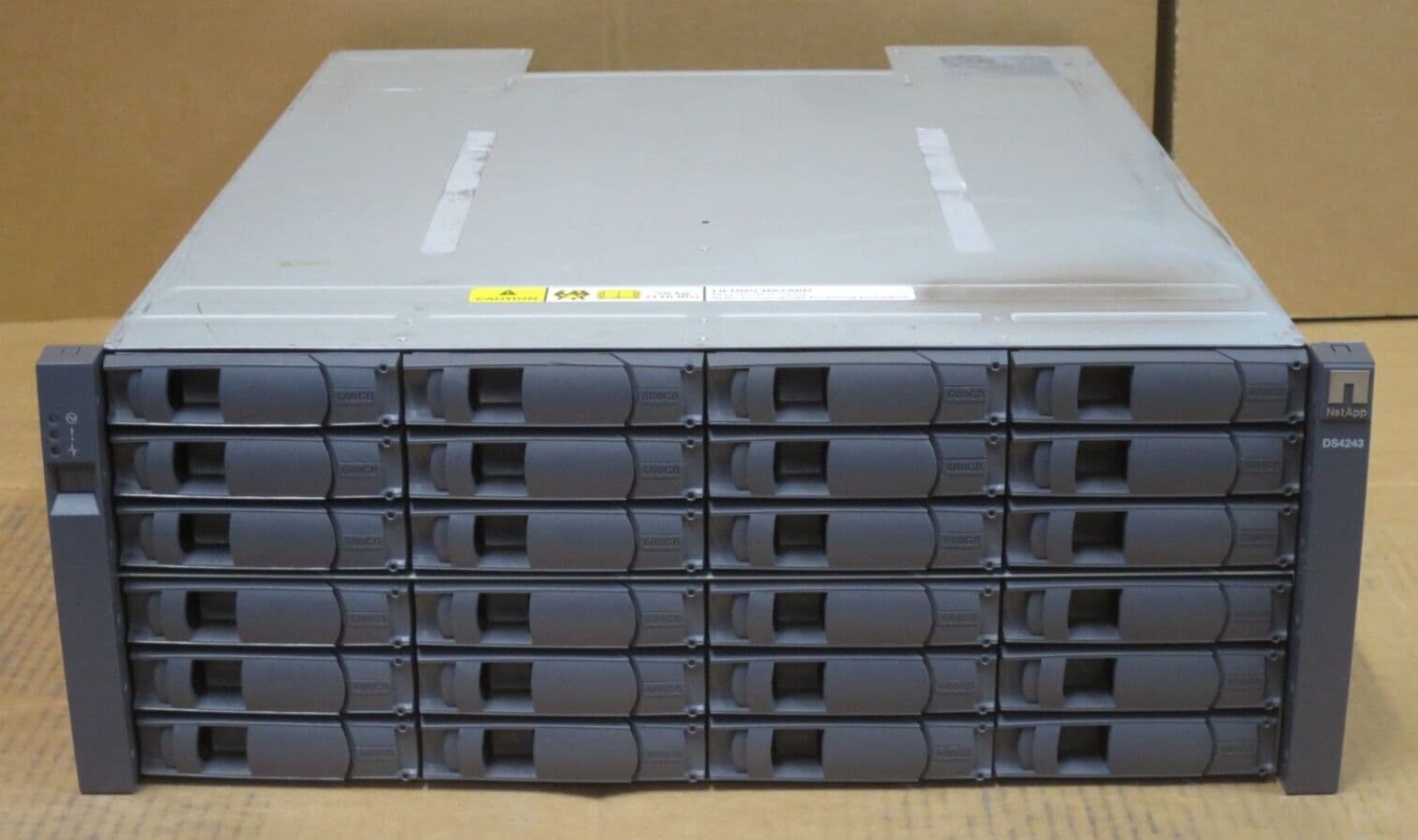 NetApp DS4243 NAJ-0801 Array 14 4TB 24x 600GB 15k SAS 108-00227 4x PSU