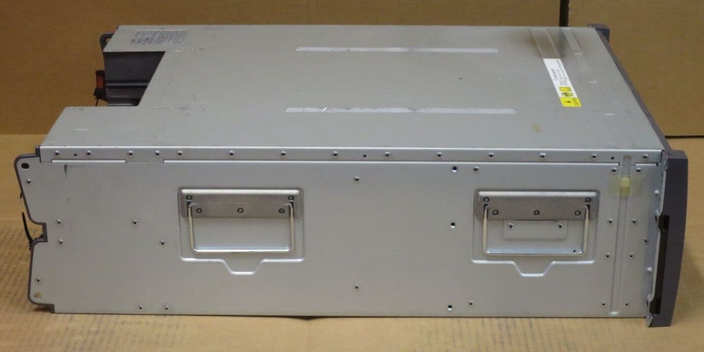 NetApp DS4243 NAJ-0801 Array 24x 3 5" SAS Bays 2x IOM3 Module 4x PSU