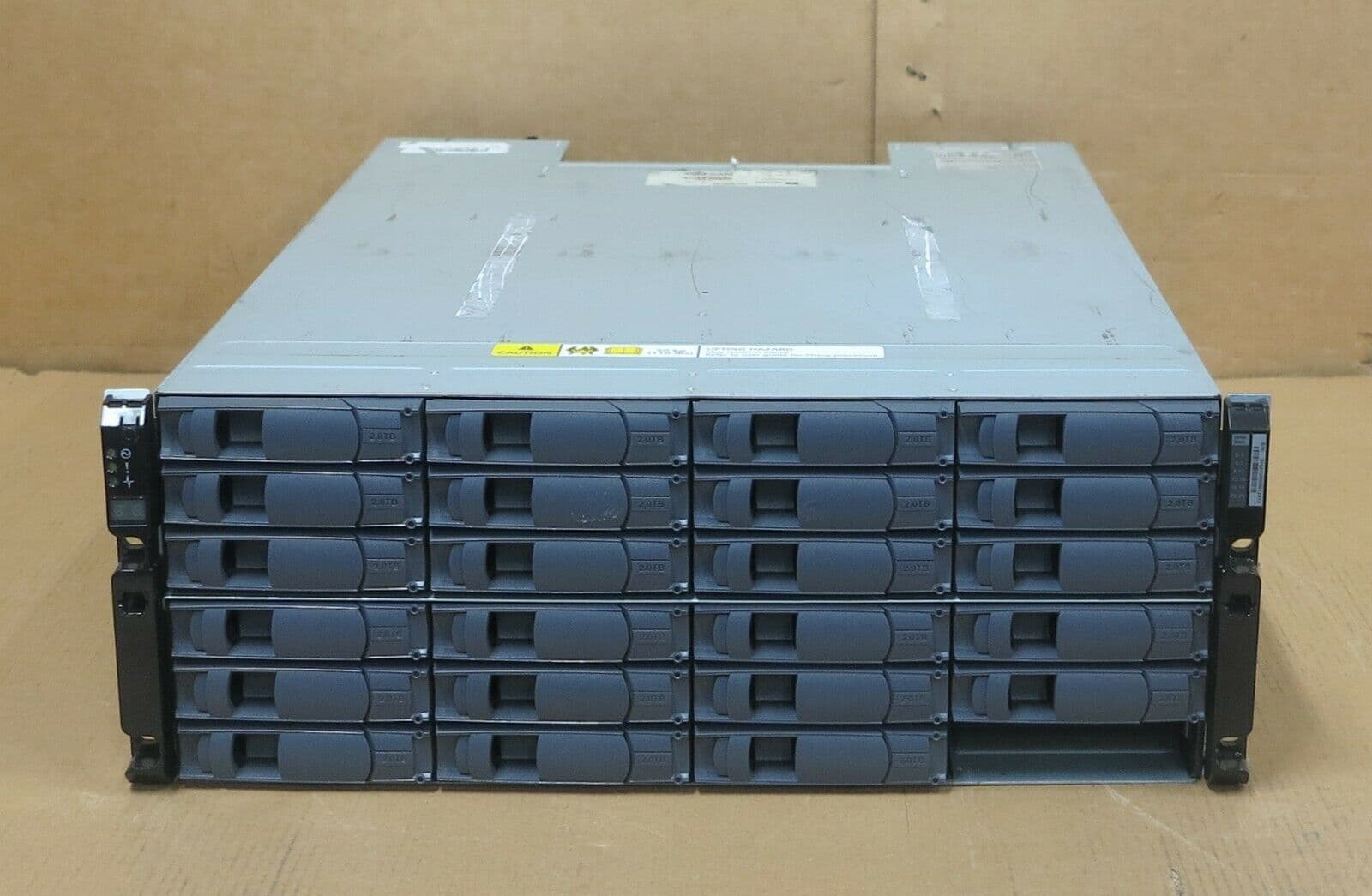 NetApp DS4243 NAJ-0801 Array 46TB 23x 2TB HDD X306A-R5 2x Controllers ...