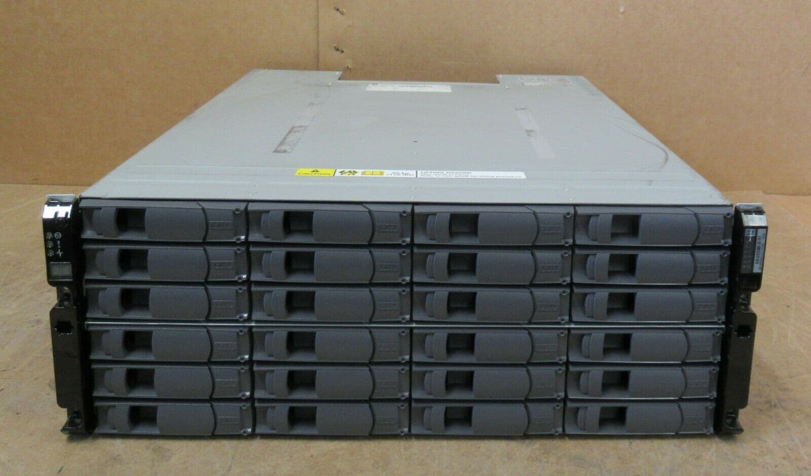 NetApp DS4246 24 x 6TB X316A-R6 SAS HDD 2x IOM6 4U Expansion Shelf 430-00061 D0
