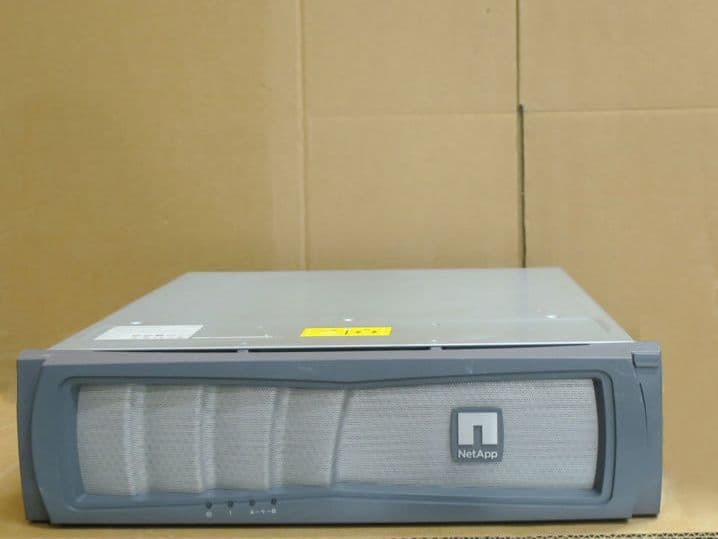 NetApp FAS 3240 Filer Head with 2 x Controllers 2 x PSU Rails