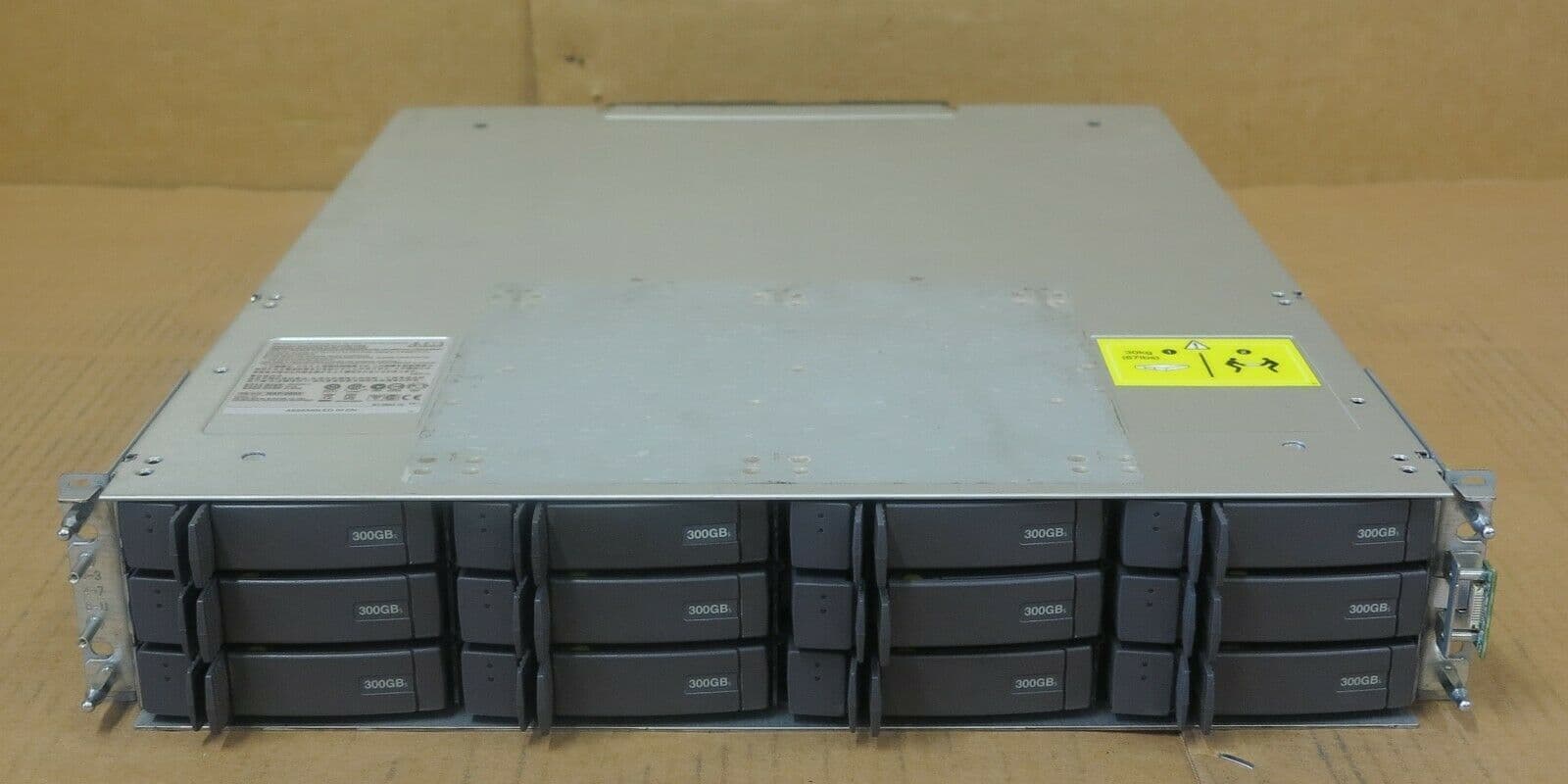 NetApp FAS2020 Filer iSCSI Storage Array Shelf 2 x controllers 6 x ...