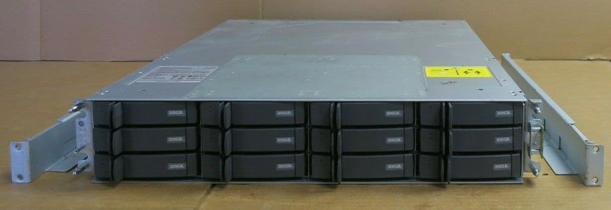 NetApp FAS2040 NAF-0602 12x 300GB 1x Controller 2x 675W PSU Storage System