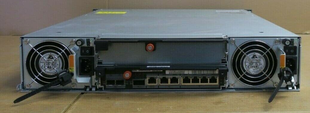 NetApp FAS2040 NAF-0602 12x 300GB 1x Controller 2x 675W PSU Storage System