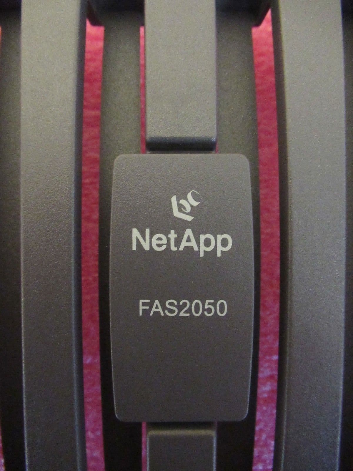 NetApp FAS2050 NAJ-0601 Front Bezel Panel Cover 111-00235 C0