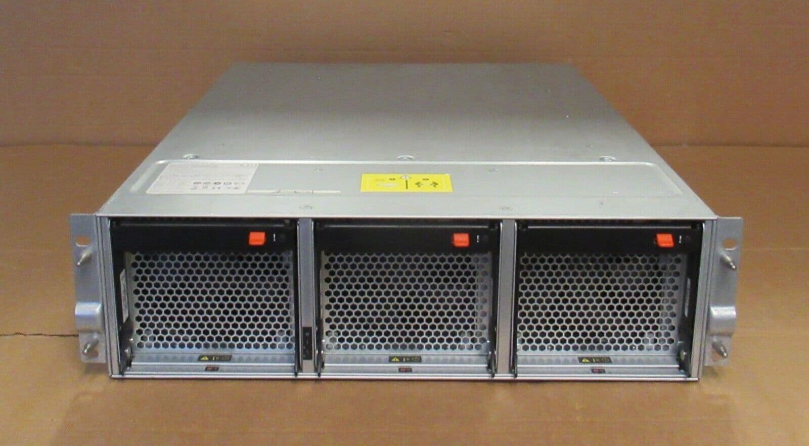 NetApp FAS3240 Filer System NAF-0901 1x Expansion Module 111-00647