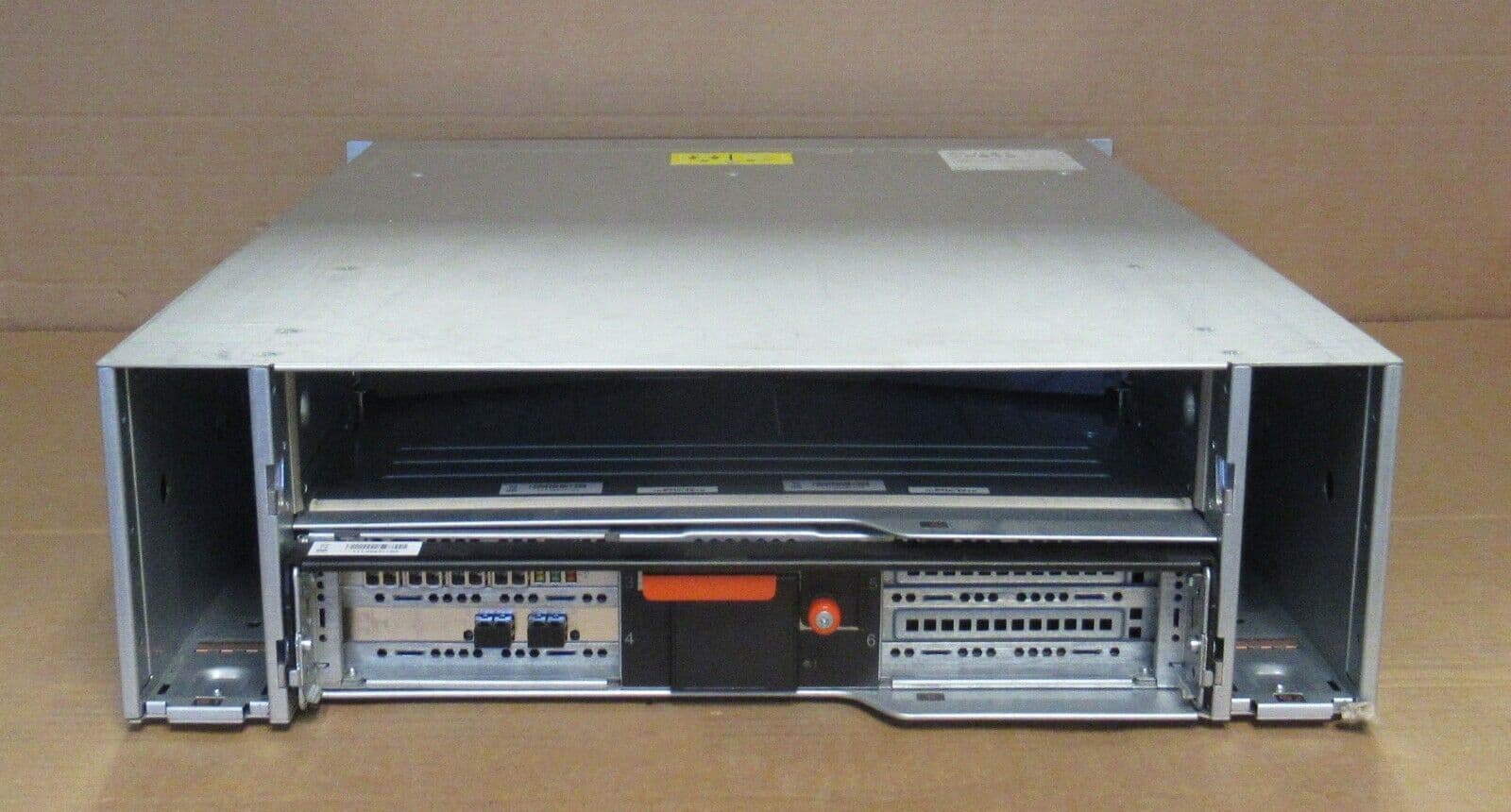 NetApp FAS3240 Filer System NAF-0901 1x Expansion Module 111-00647