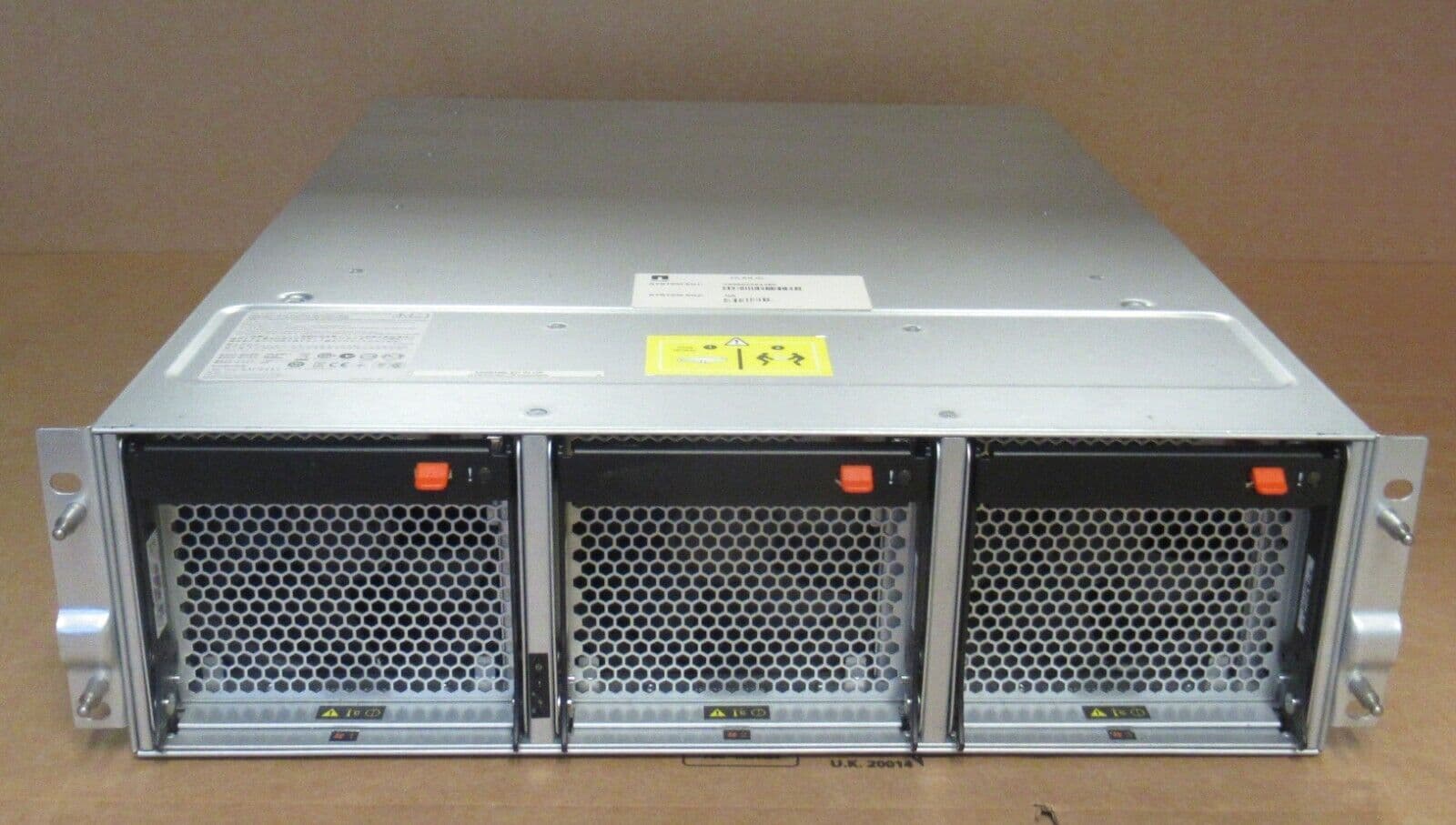 NetApp FAS3250 Filer Array 1x Controller 1x Expansion Module 2x 1300W PSU
