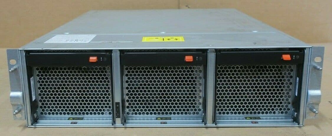 NetApp V3240 Filer System 1x 111-00693 Controller 1x 111-00647 ...