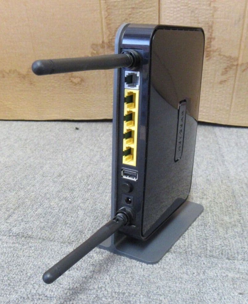 Netgear DGN2200 4 Port Wireless Router IEEE 802 11n ISM Band 300 Mbps USB