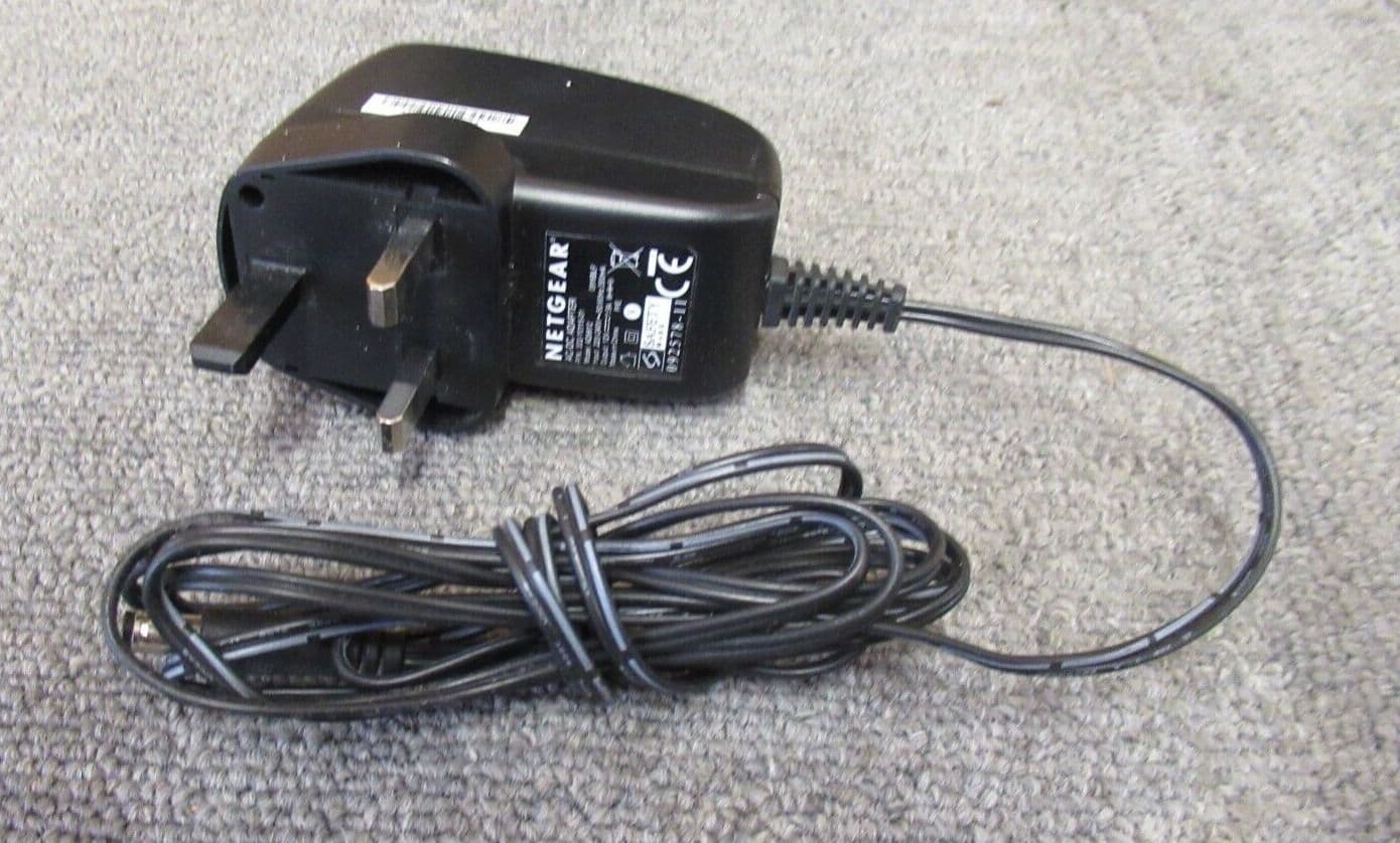 Netgear DGN2200 4 Port Wireless Router IEEE 802 11n ISM Band 300 Mbps USB