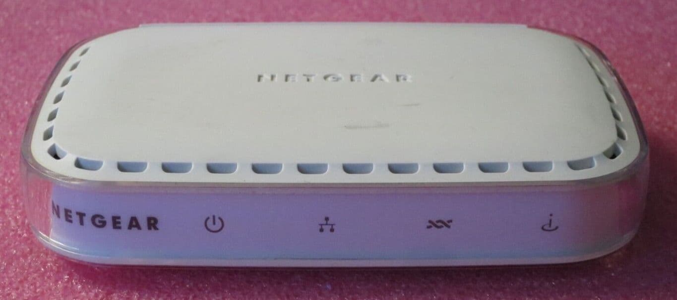 Netgear DM111P Wired ADSL2 Ethernet Modem 272-10384-01 With AC Adapter