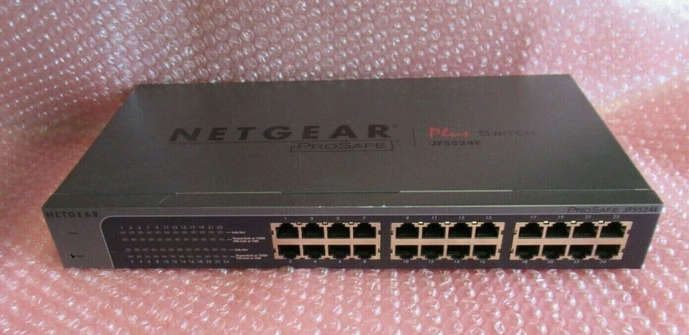 NetGear JFS524E ProSafe Plus 24-Ports 10/100Mbps Fast Ethernet ...