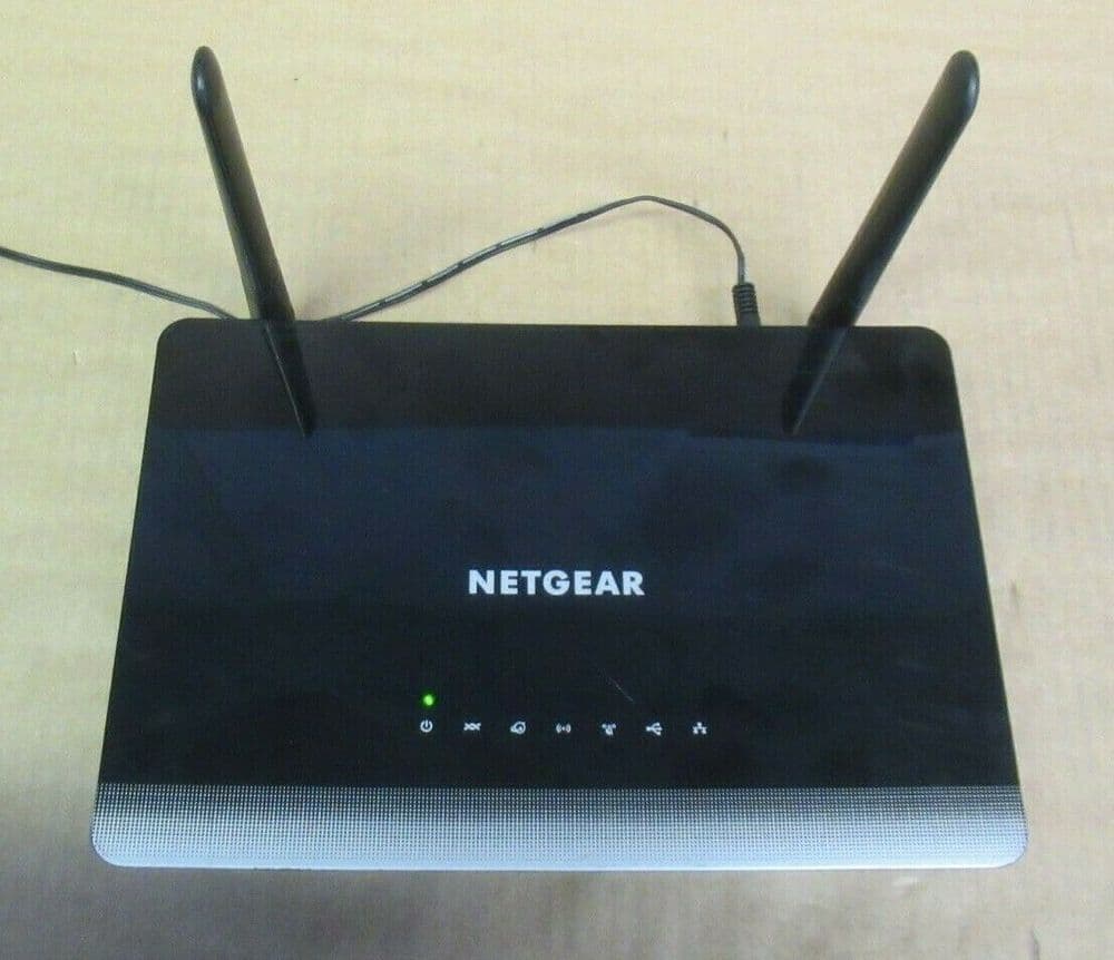 NETGEAR N600 4-Port Desktop 802 11b/g/n DSL Wireless Modem Router D3600