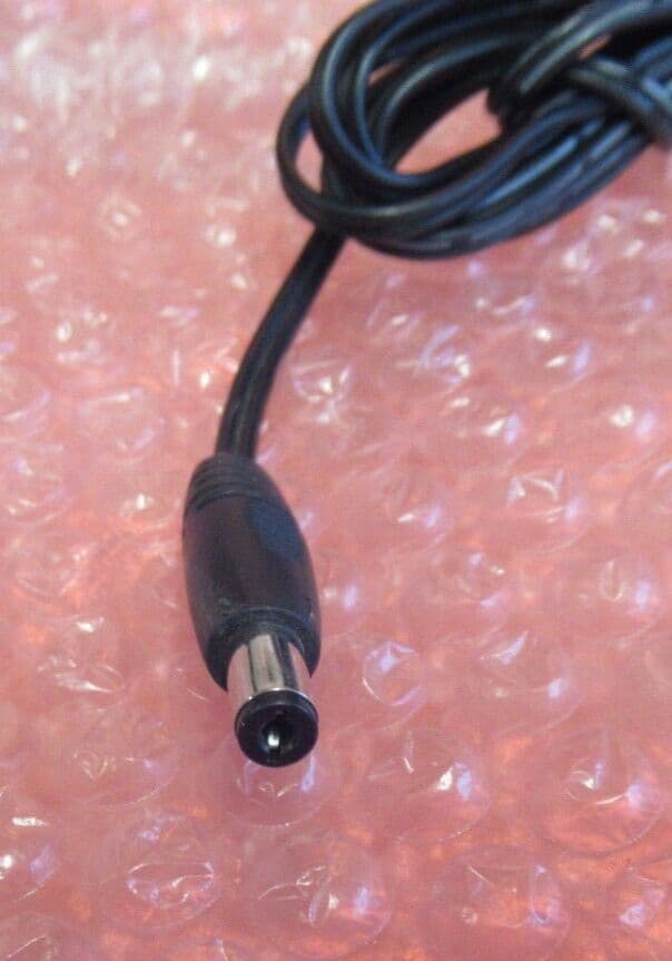 Netgear PWR-012-712 DV-121A2UK UK Plug AC Power Adapter 15W 12V 1 2A