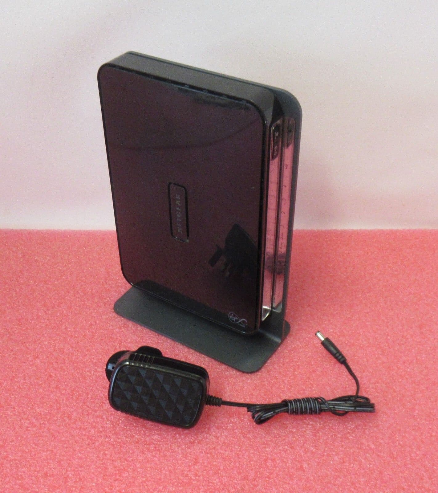 Netgear WNDR4300 N750 4 Port WiFi Wireless Dual Band Gigabit Router