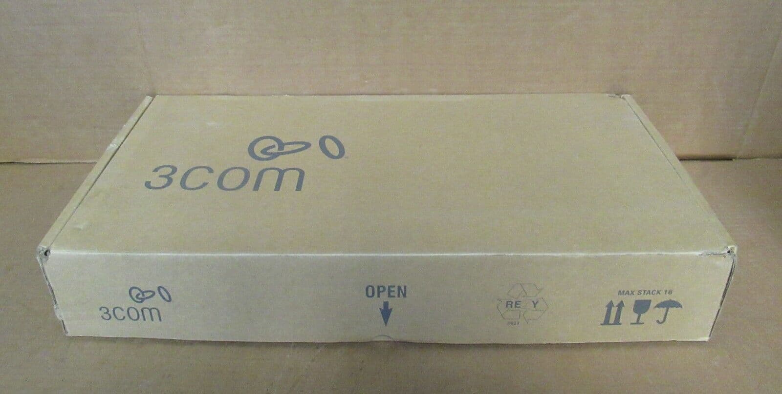 NEW 3Com SuperStack 3 Baseline 2016 10/100 16-Port Ethernet Switch 3C16470