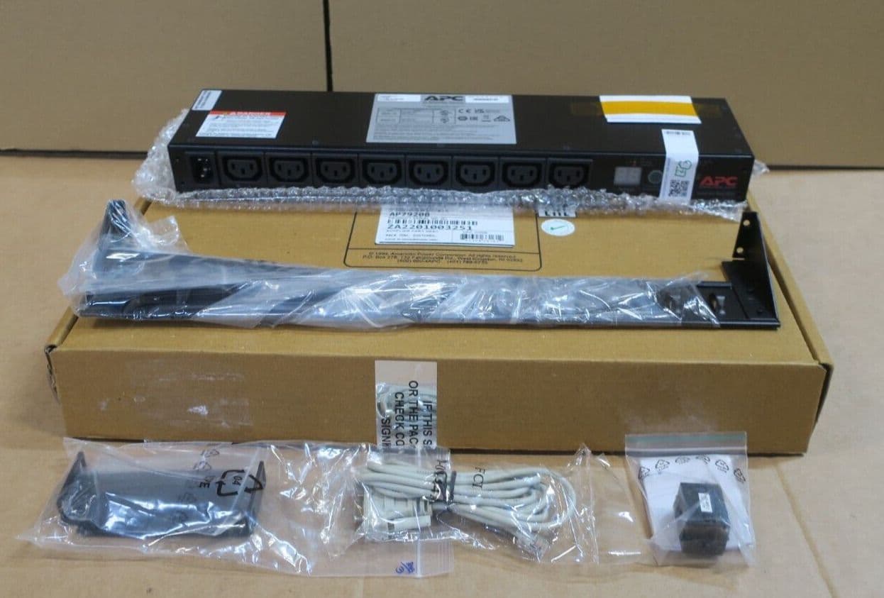 NEW APC AP7920B Switched Rack PDU 1PH 1U 8 x C13 Output 1xC14 Input 200-240V