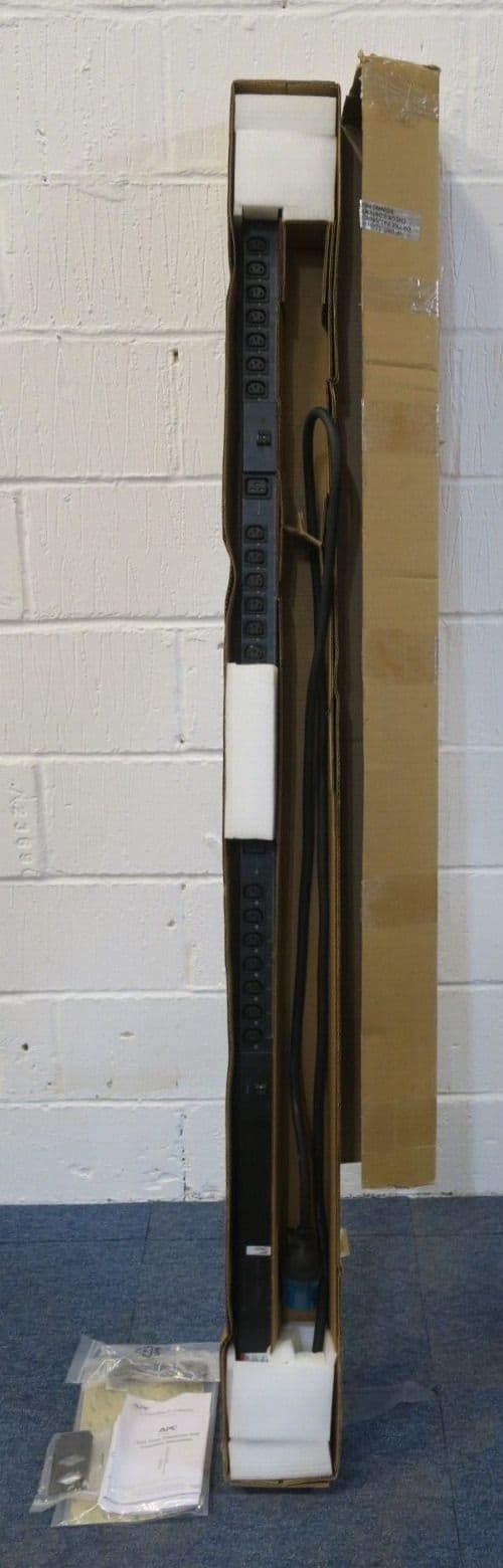 NEW APC AP8953 2G Switched ZeroU 21 x C13 & 3 x C19 32A 230V 3m Power ...