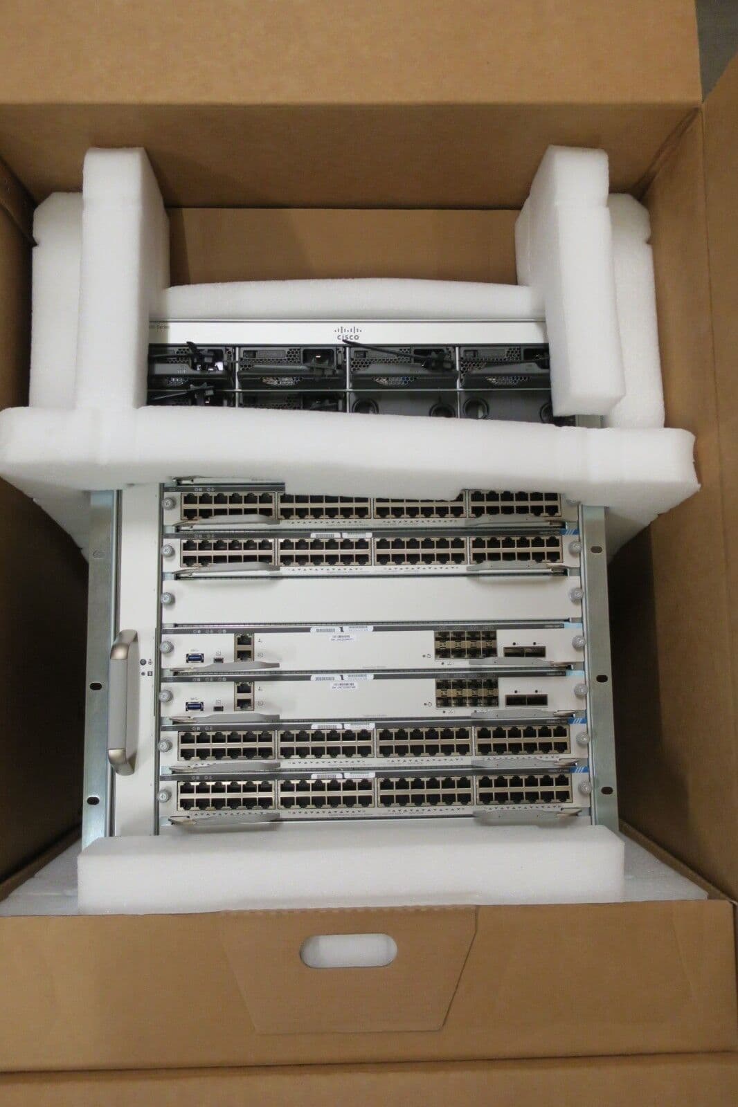 NEW Cisco Catalyst C9410R 9400 series Modular Switch C9400-LC-48UX ...