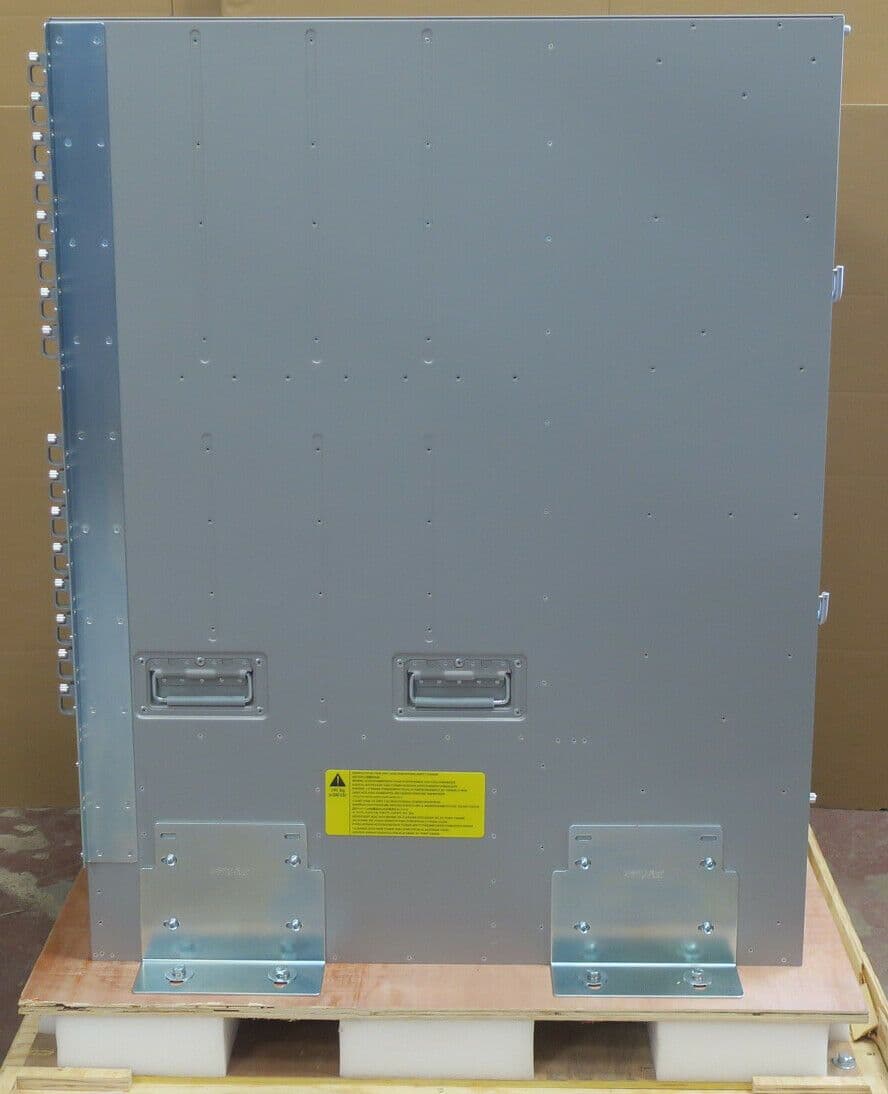 NEW Cisco MDS 9718 Multilayer Director 16x Line-Card 2x Supervisor Slot ...