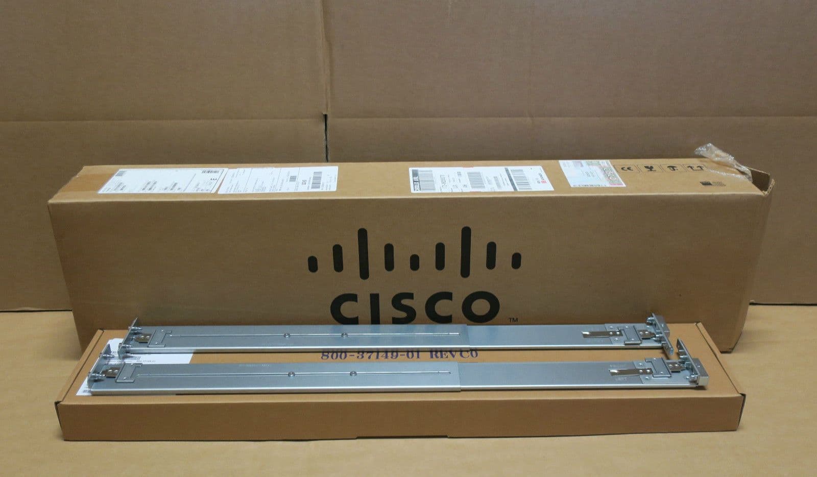 NEW Cisco UCSC-RAIL-2U 2U Rack Rail Mount Kit For C210 M1 M2 C240 M3 ...