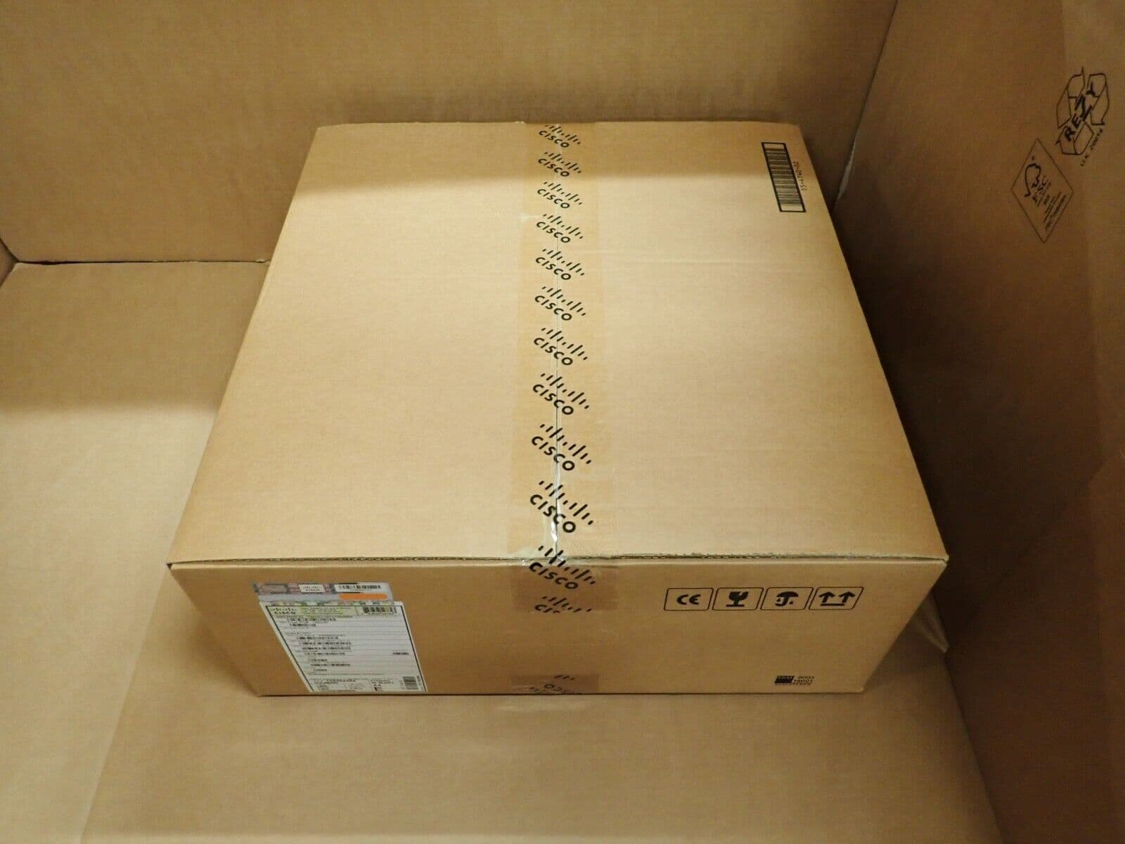 New Cisco WS-C3850-24T-S 3850 series 24 port gigabit Catalyst Switch