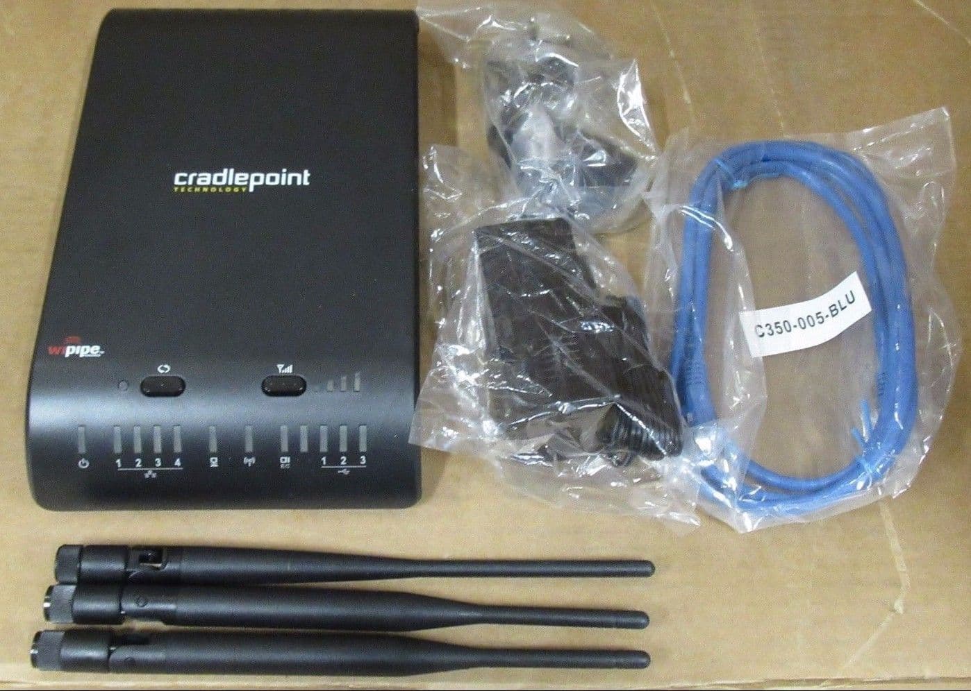 New Cradlepoint MBR1400 Mobile Mission Critical Broadband Router 10/100 ...