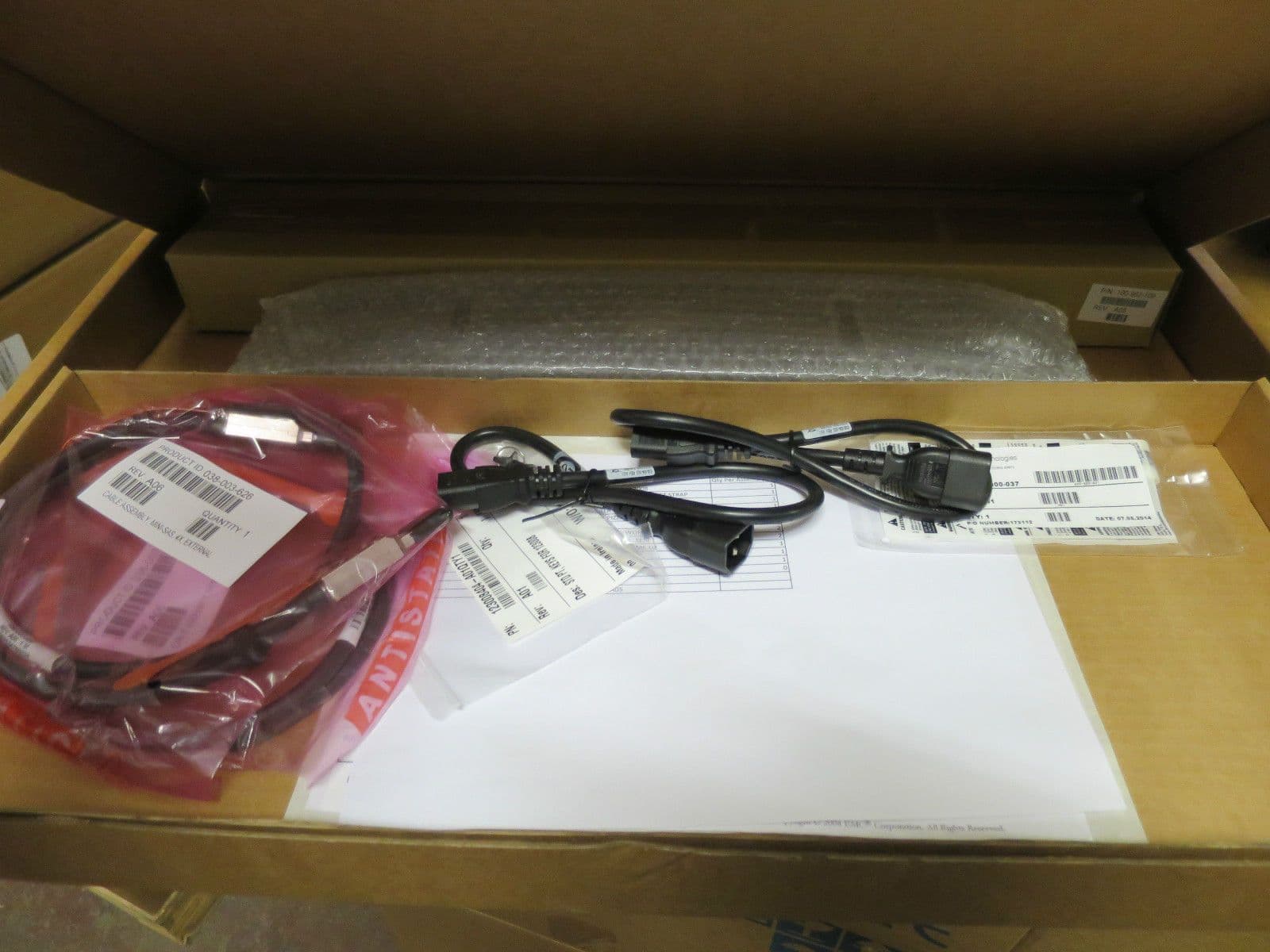 NEW Dell EMC AX4-5F 4 x AX-SS15-450 Flare drives Dual 4GB FC Controllers