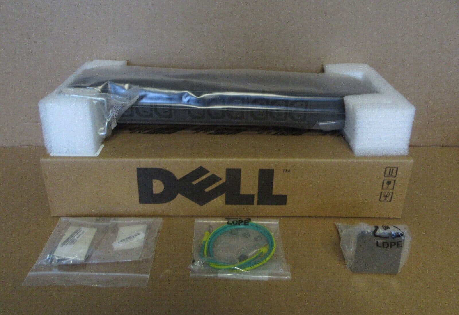 NEW Dell K558N 6020 Basic Rack Cabinet 13x C13 Power Distribution Unit ...