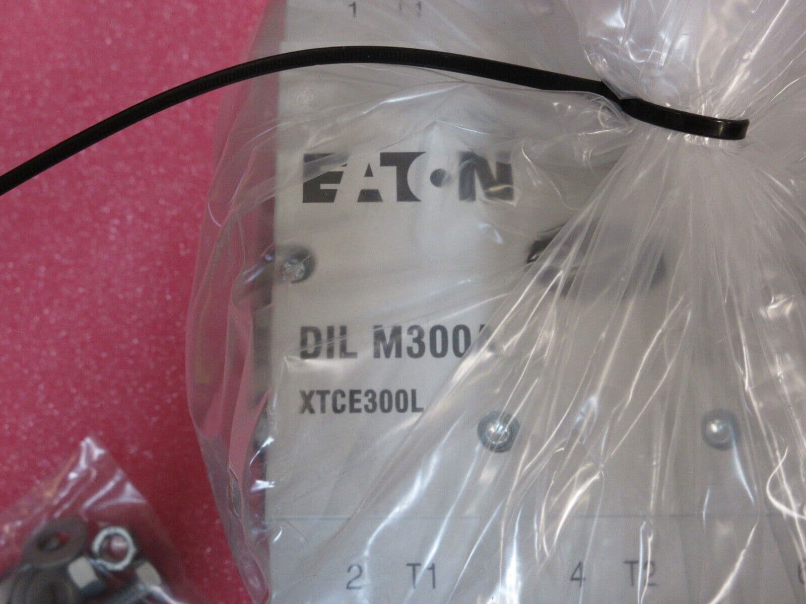 New Eaton Moeller Contactor 380V 400V 160 kW DILM300A/22 RDC48 XTCE300L22TD