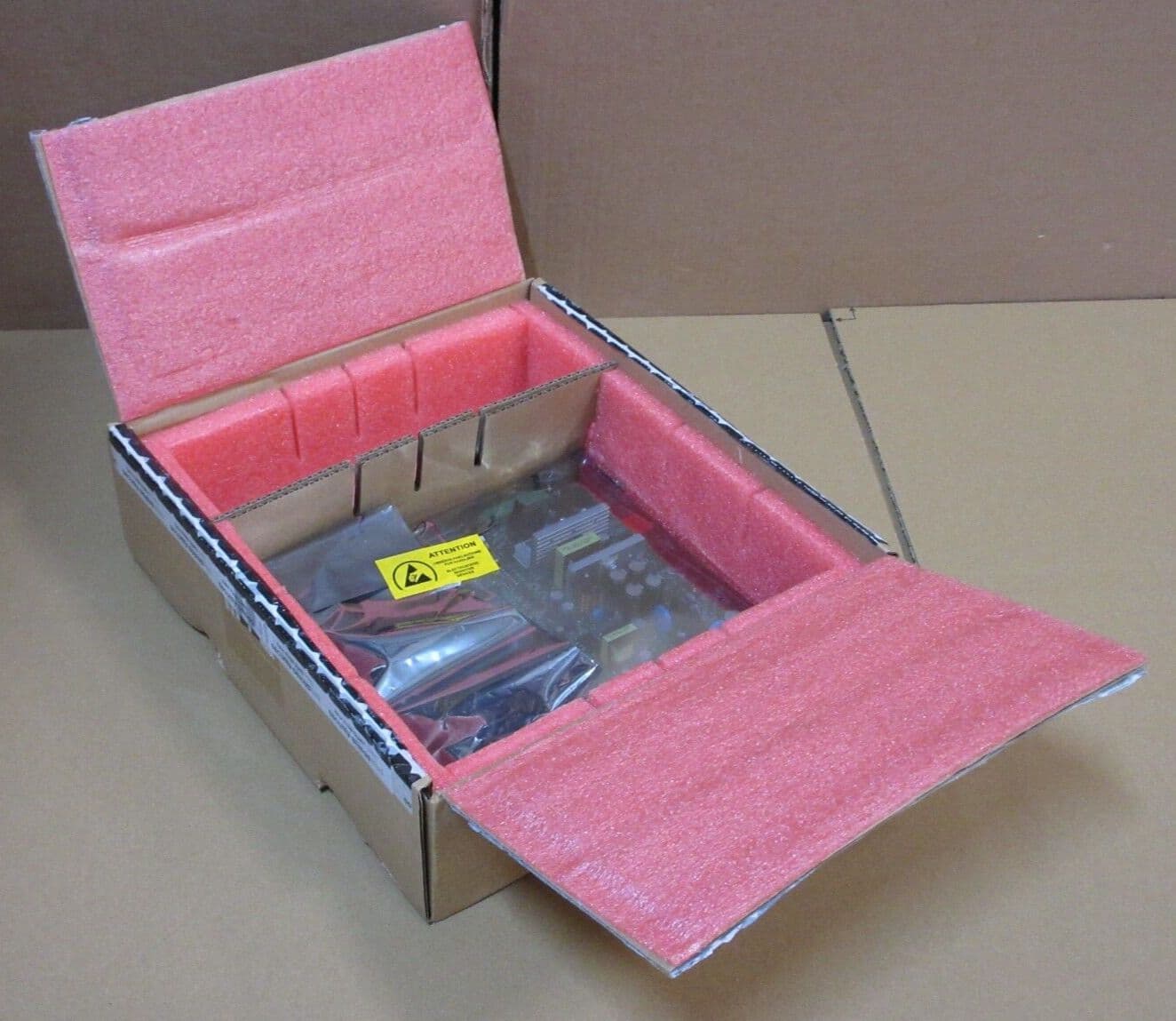 New Eaton PCBAS CSB Board For 93PM UPS 744-A2847-00P 712-02882