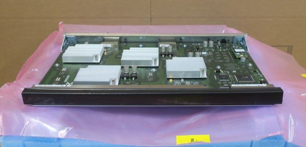 NEW EMC Brocade CR8 DCX Core Routing Blade 105-000-139 For ED-DCX-B Chassis
