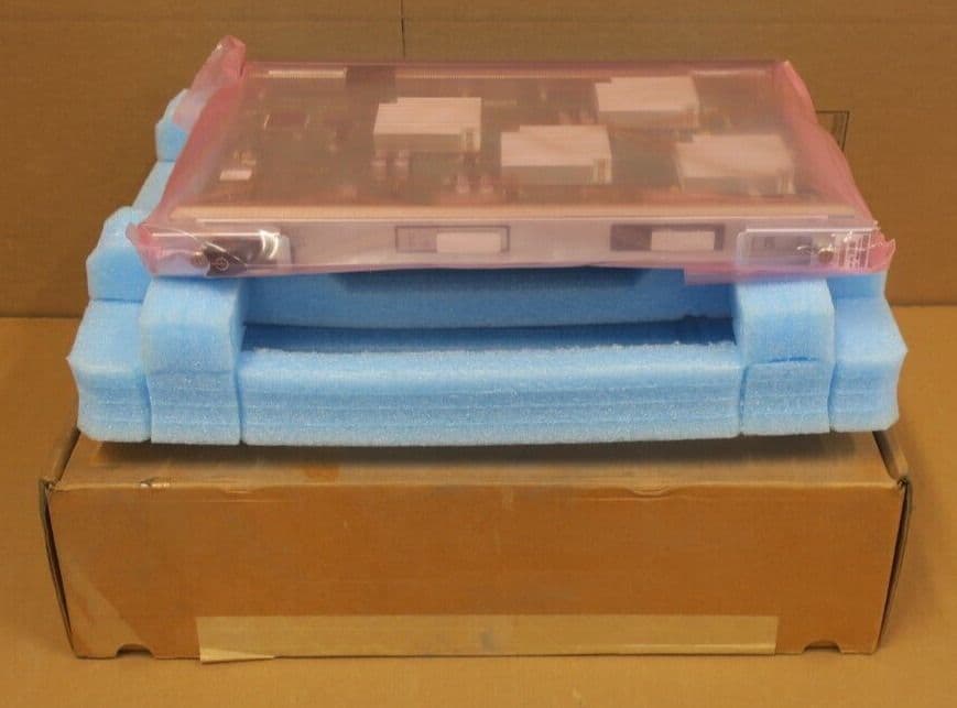 NEW EMC Brocade CR8 DCX Core Routing Blade Module 105-000-139 For ED-DCX-B