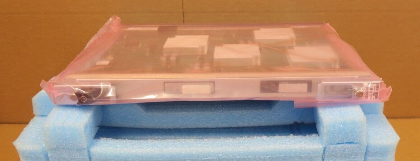 NEW EMC Brocade CR8 DCX Core Routing Blade Module 105-000-139 For ED-DCX-B