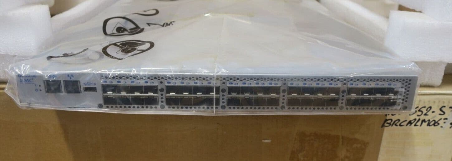 NEW EMC Brocade DS-5100B 5120 40-Port 24-Active 8Gb FC SAN Switch EM-5120-0000