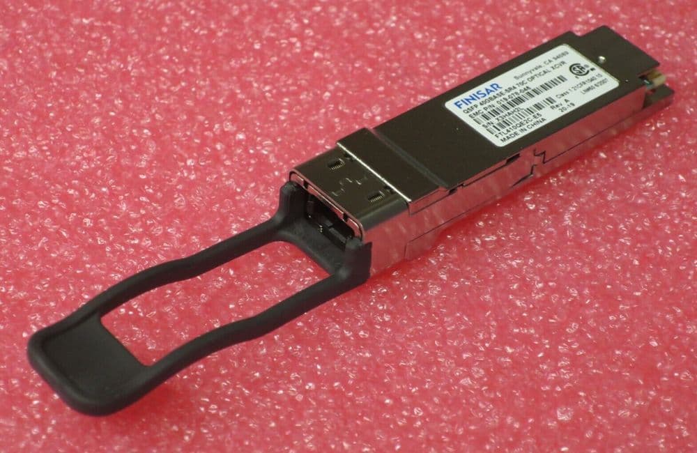 NEW EMC Finisar 40GBASE-SR4 40Gb QSFP Optical XCVR FTL410QE2C-E5 019-078-046