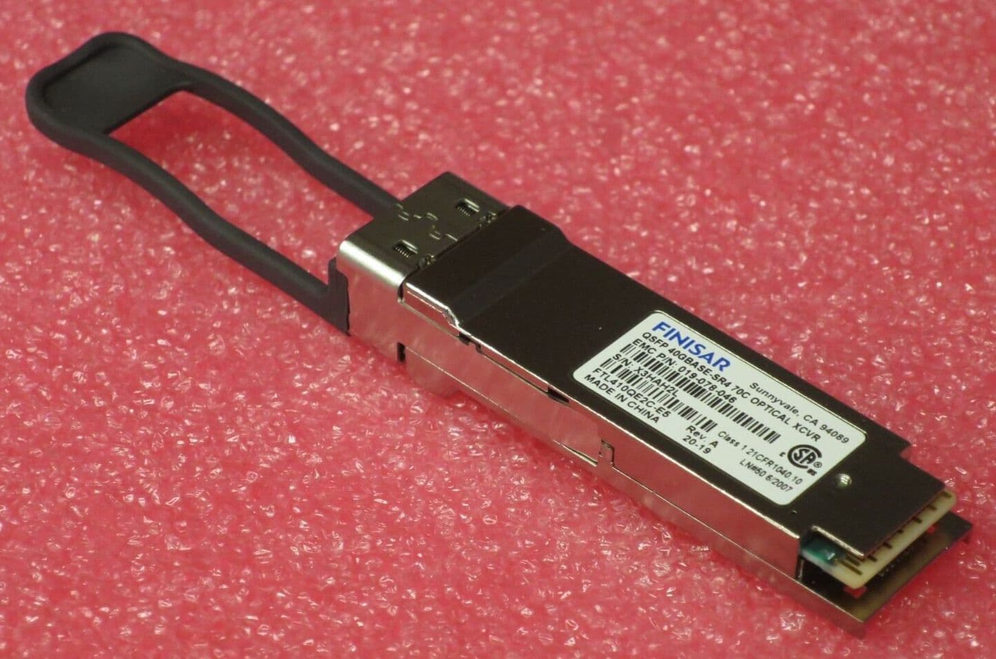 NEW EMC Finisar 40GBASE-SR4 40Gb QSFP Optical XCVR FTL410QE2C-E5 019 ...