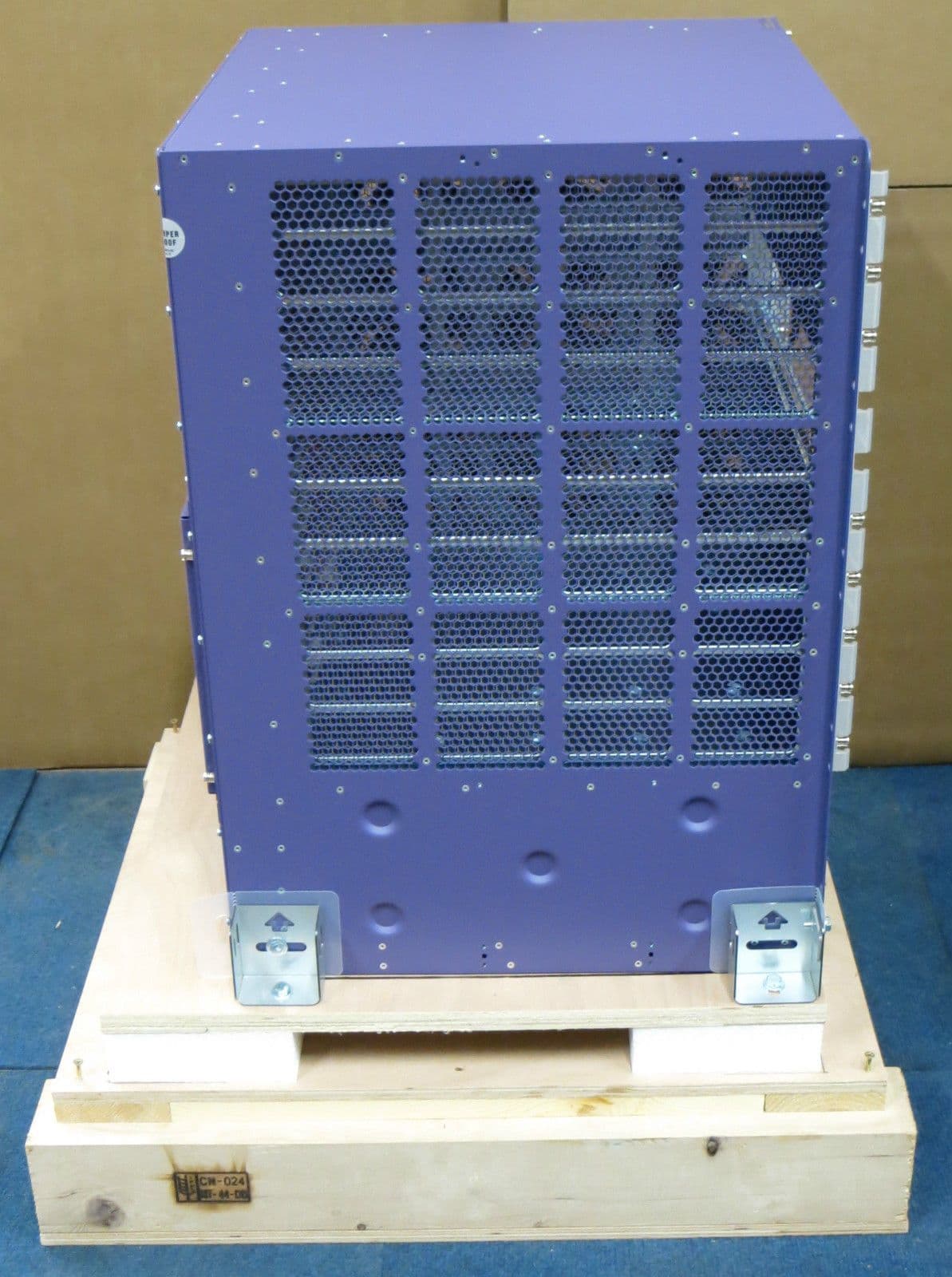 New Extreme Networks Black Diamond 8810 10Slot Switch Chassis 41011 ...