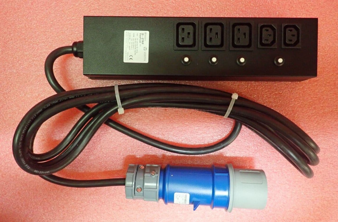 NEW Fujitsu Knurr Di-Strip BladePower1 Rack PDU 1Ph 32A 2xC13 3xC19 ...