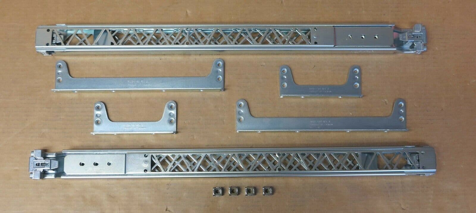 New HP Aruba J9852A X450 4U/7U Univ 4-Post Rackmount Kit for HP Aruba 5406R