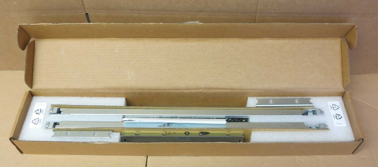 New HP Aruba J9852A X450 4U/7U Univ 4-Post Rackmount Kit for HP Aruba 5406R
