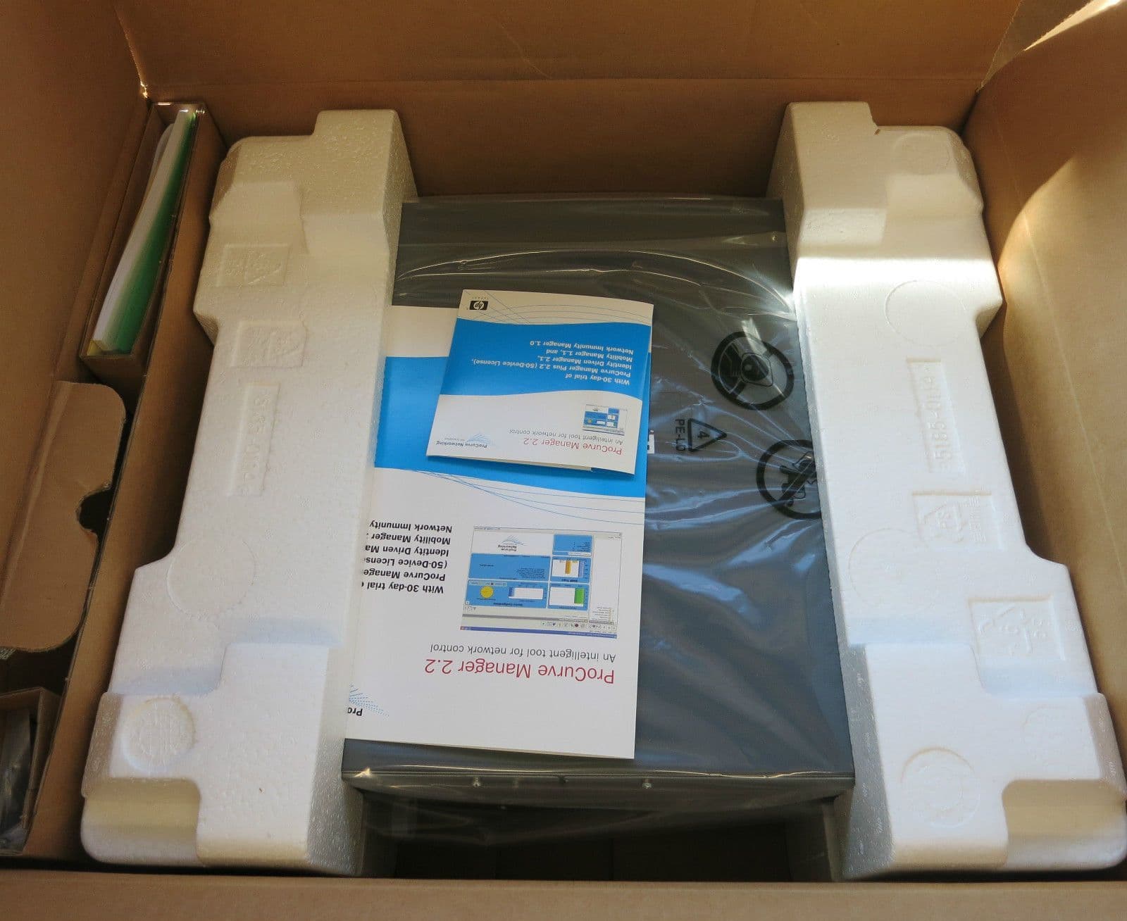 NEW HP J8770A ProCurve Switch Chassis 4204vl