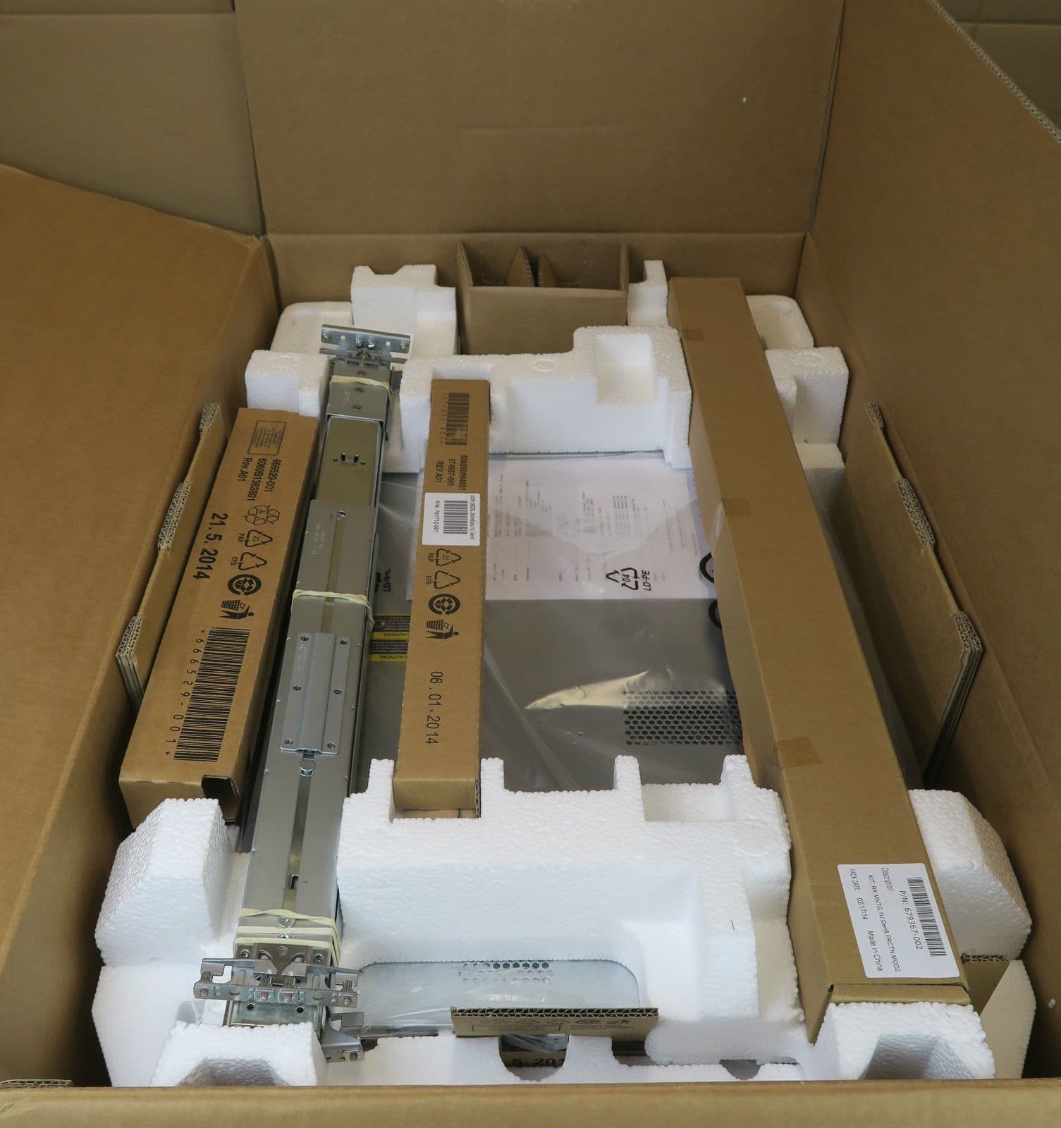 NEW HP StoreEasy 1440 8TB SATA E5-2403V2 1 80GHz 8GB 4x 2TB 1U ...